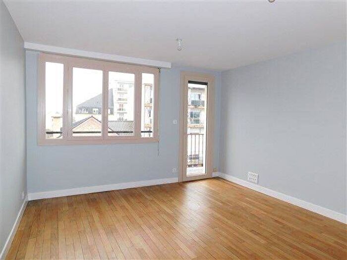 Appartement à louer - Brive-la-Gaillarde - 2 pièces - 1 chambre