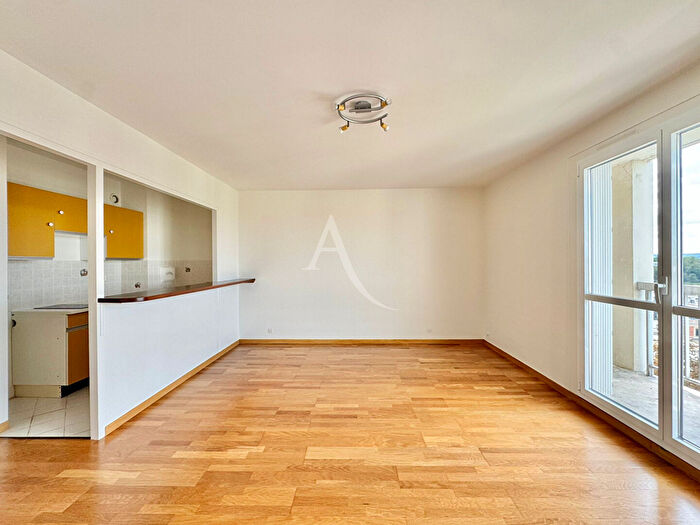 Appartement à louer - Reims, Courlancy, Porte de Paris, Bois dAmour - 1 pièce