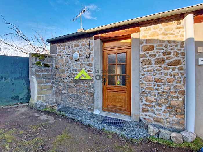 Appartement à louer - Guéret, Centre-ville, La Rodde, Champegaud - 1 pièce