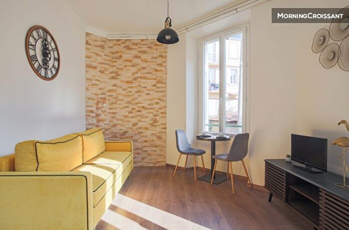 Appartement à louer - Cannes, Prado, République - 1 pièce
