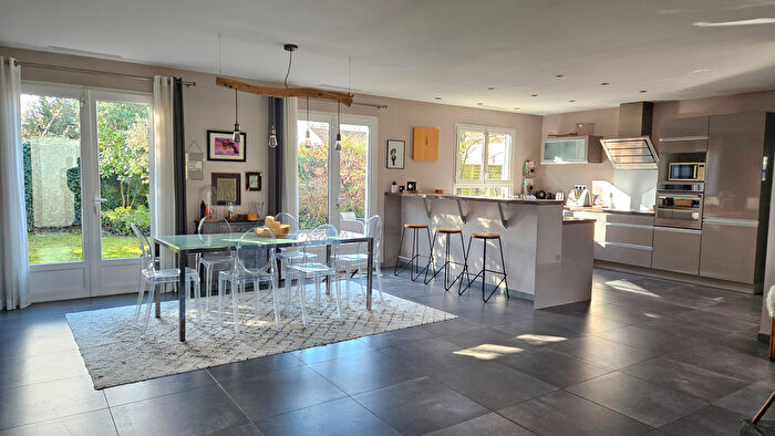 Maison à vendre - Gouvieux - 6 pièces - 4 chambres