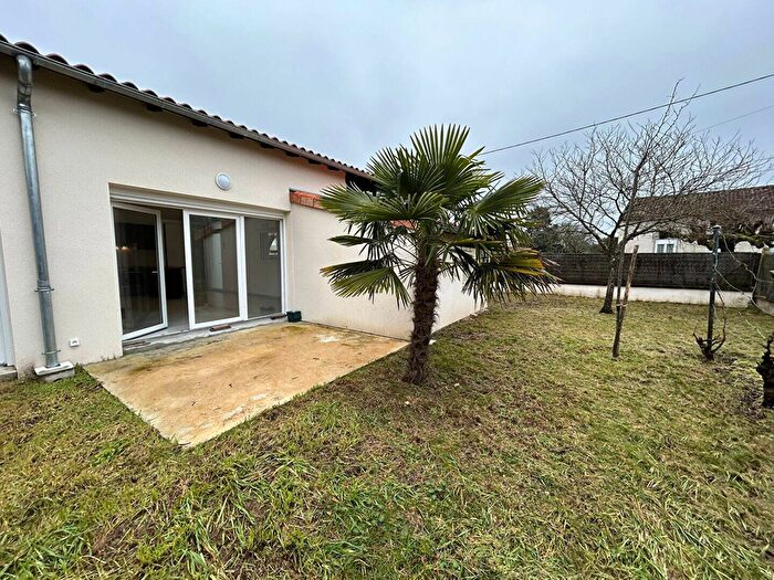 Maison à louer - Saint-Cyr - 4 pièces - 3 chambres