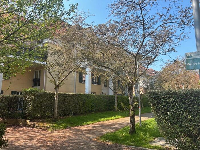 Appartement à vendre - Émerainville - 2 pièces - 1 chambre