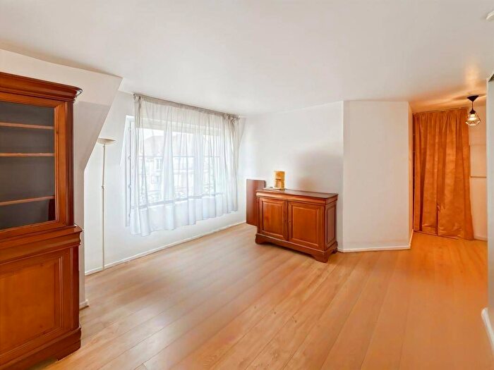 Appartement à louer - Les Baudemons, Thiais - 2 pièces - 1 chambre