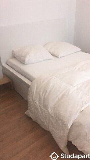 Appartement à louer - Barbâtre-Saint Remy-Verrerie, Reims - 2 pièces