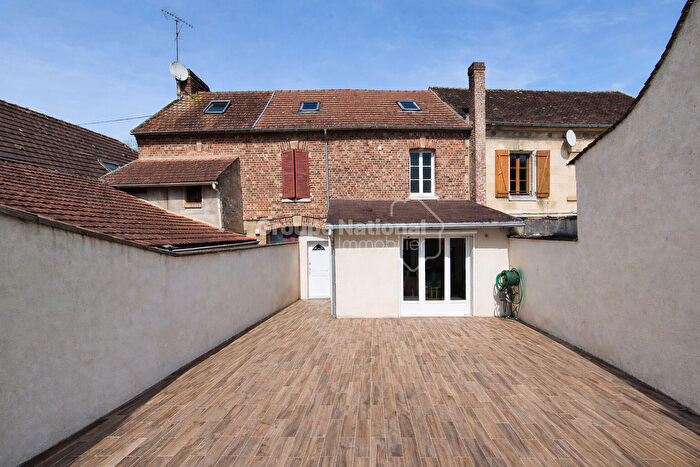 Maison à vendre - Hénonville - 5 pièces - 3 chambres