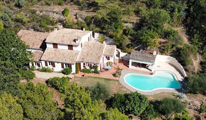 Maison à vendre - Salernes - 7 pièces - 4 chambres