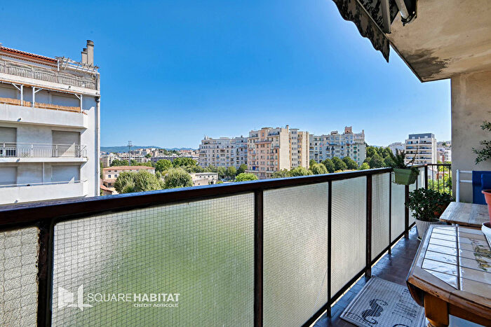 Appartement à vendre - Marseille e  - 3 pièces - 2 chambres