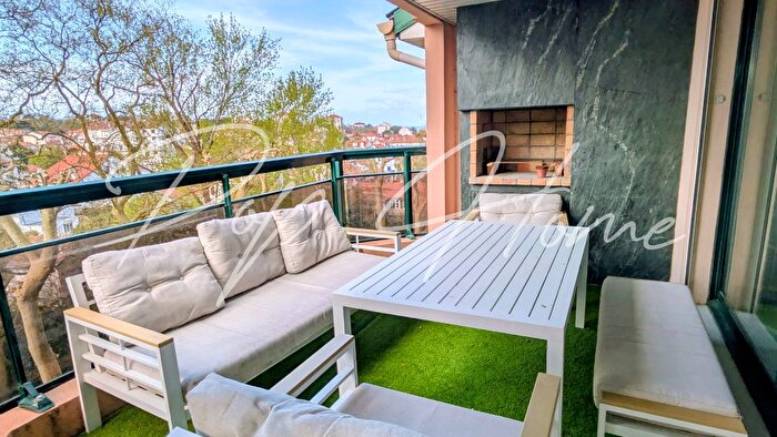 Biarritz, Saint-Charles, Phare, Larochefoucauld : Appartement 3 pièces à vendre