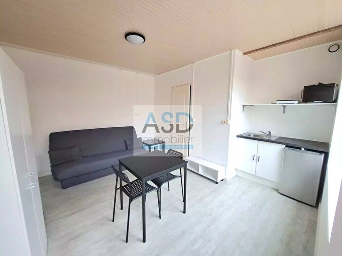 Appartement à louer - Sud Ouest, Loos-en-Gohelle - 1 pièce
