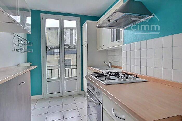 Bourges, Aéroport, Vauvert, Pierrelay, Pissevieille : Appartement 3 pièces à vendre