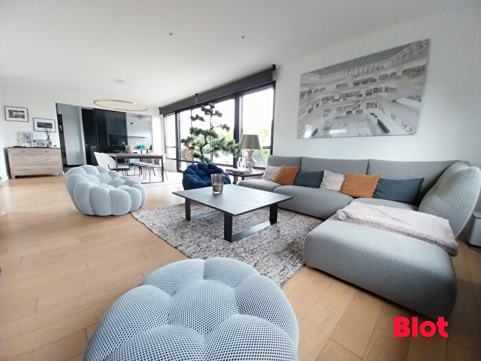 Maison à vendre - Saint-Grégoire - 7 pièces - 5 chambres