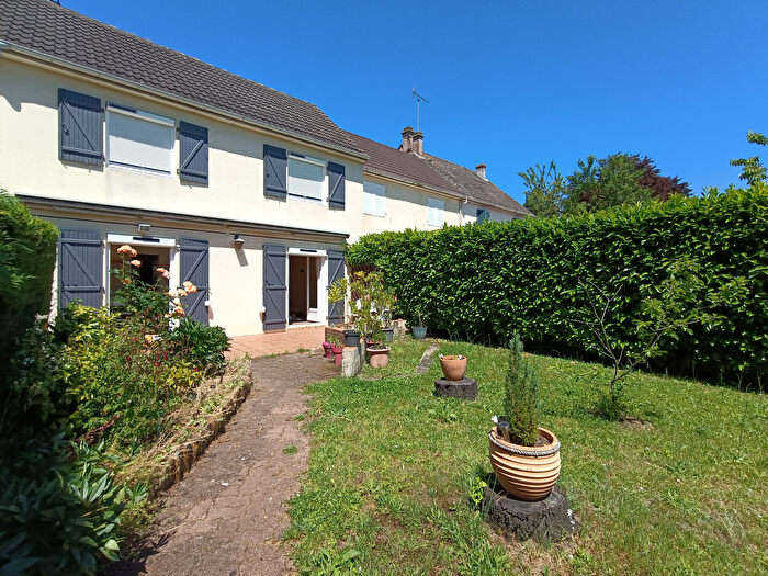 Saint-Ay : Maison 4 pièces à vendre