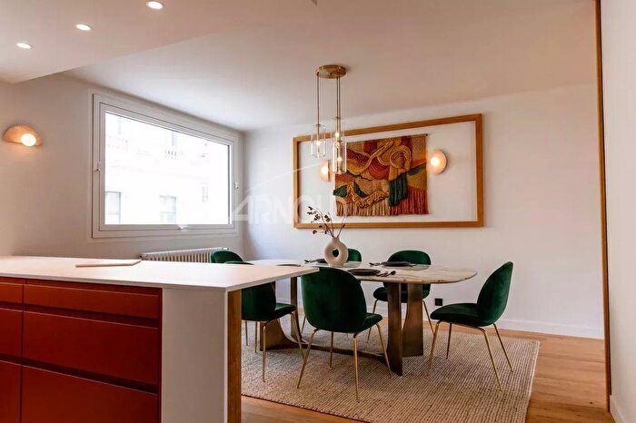 Vannes, Centre-ville, Le Port : Appartement 5 pièces à vendre