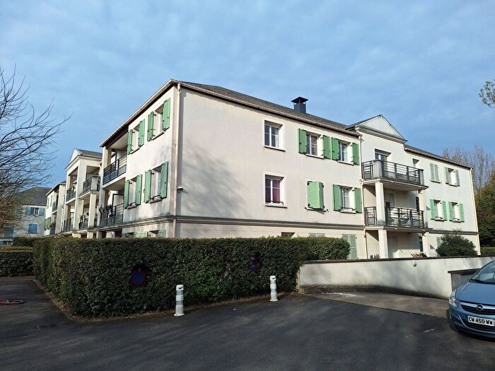 Appartement à louer - Centre Est, Lieusaint - 1 pièce