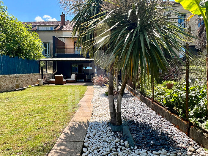 Maison à vendre - Bergerac, Centre-ville - 6 pièces - 4 chambres