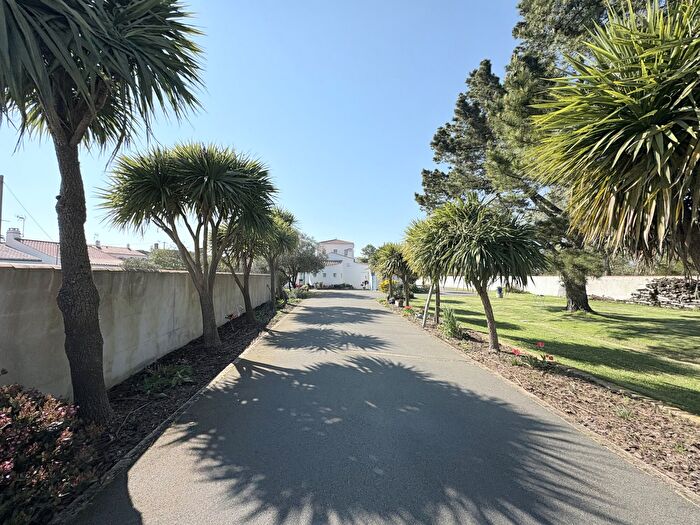 Maison à vendre - Lépine - 6 pièces - 5 chambres