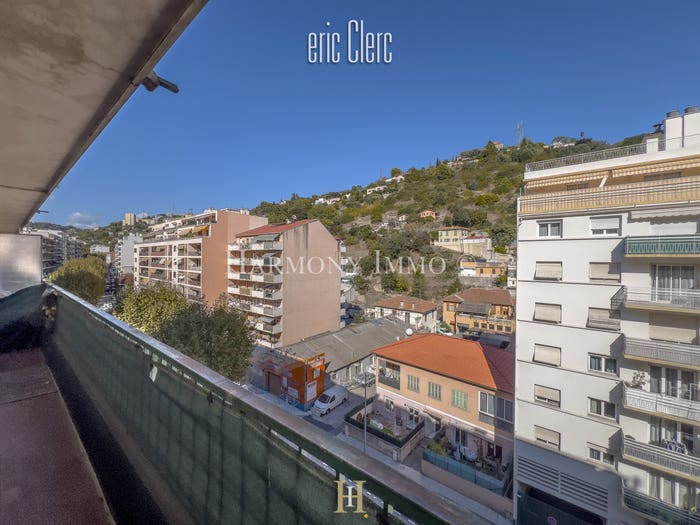 Appartement 2 pièces à Nice, Madeleine, à vendre
