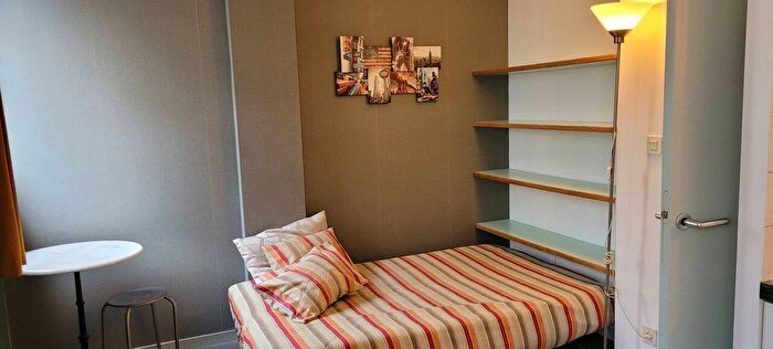 Cathédrale, Tours : Appartement 1 pièce à louer