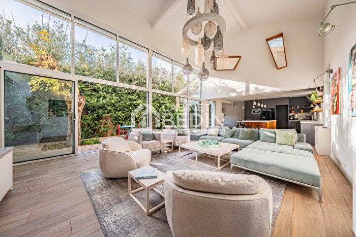 Maison à vendre - Talence, Saint-Genès, La Médoquine, Haut-Brion - 5 pièces - 3 chambres