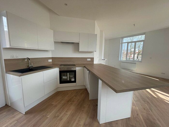 Appartement à louer - Centre Hospitalier, Cambrai - 4 pièces - 2 chambres