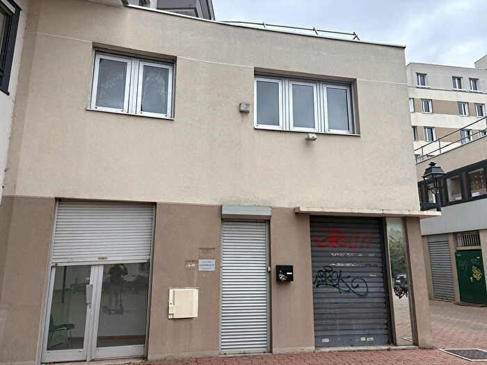Colombes, Centre-ville : Appartement 3 pièces à vendre
