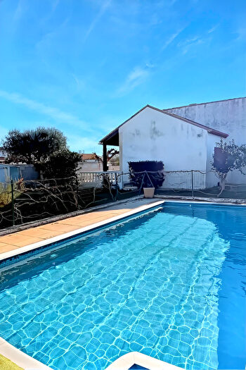 Maison à vendre - Vauvert - 4 pièces - 3 chambres