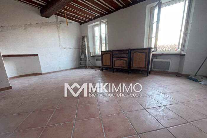 Appartement à louer - Le Broc - 2 pièces - 1 chambre