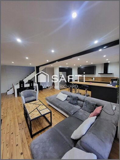 Mozac - Maison 7 pièces à vendre