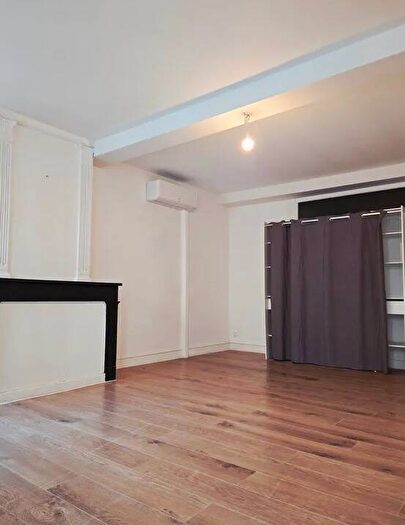 Appartement à louer - Beaujeu - 3 pièces - 2 chambres