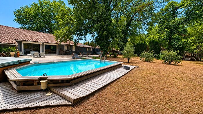 Saint-Jean-d'Illac : Maison 6 pièces à vendre