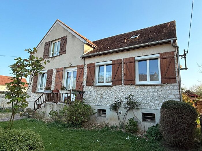 Maison à vendre - Donnemarie-Dontilly - 6 pièces - 5 chambres