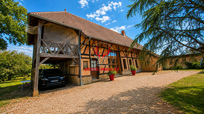 Maison 7 pièces à Saint-Bonnet-en-Bresse, à vendre