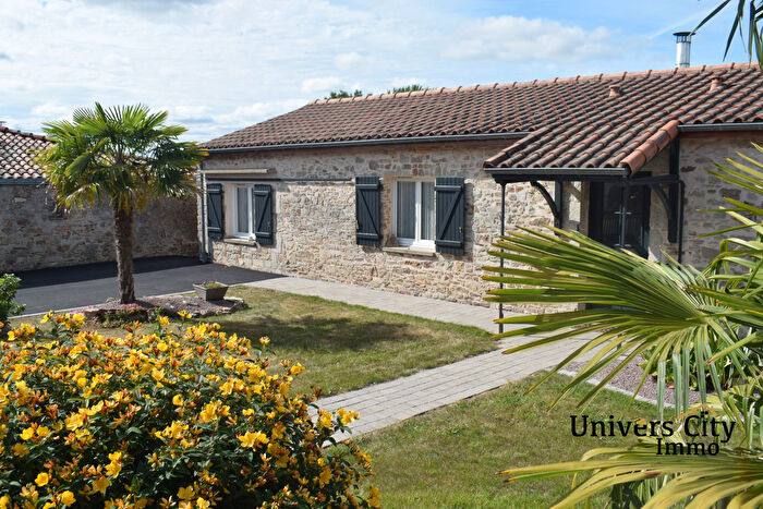 Maison 6 pièces à Maisdon-sur-Sèvre, à vendre