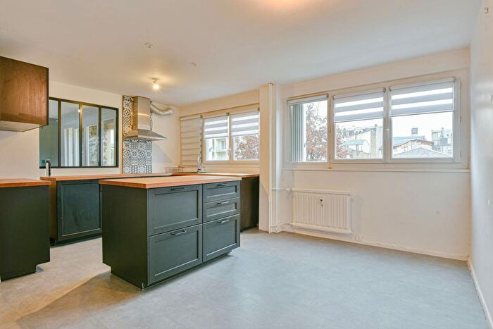 Appartement à vendre - Limoges, Centre-ville, Hôtel de Ville, Emailleurs - 3 pièces - 2 chambres