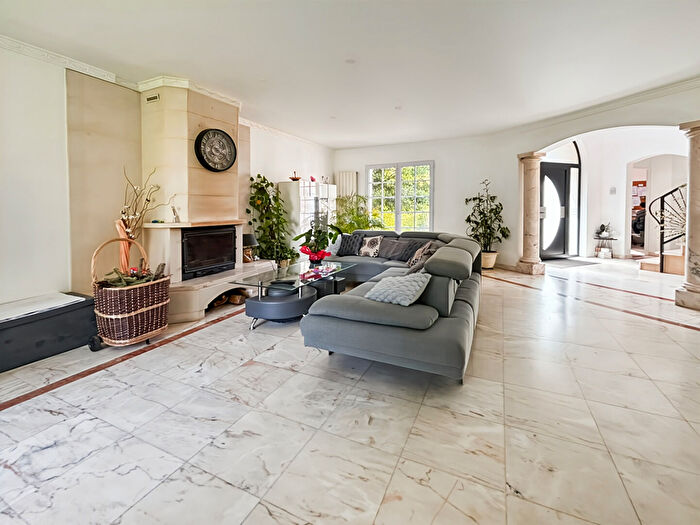 Maison 6 pièces à Bièvres, à vendre