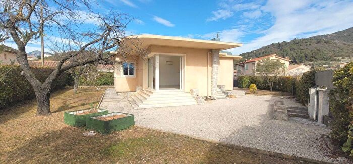 Maison à louer - Levens - 3 pièces - 2 chambres