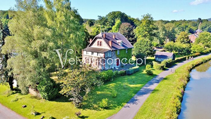 Maison à vendre - Haybes - 9 pièces - 4 chambres