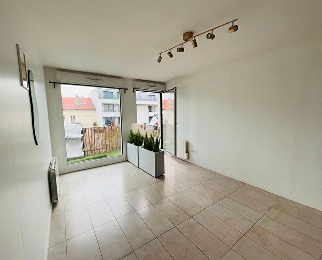 Juillet Zola, Alfortville : Appartement 2 pièces à louer