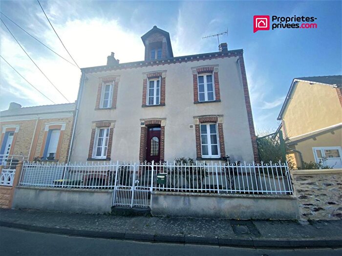 Maison à vendre - Châteaubriant, La Borderie, Choisel, La Ville Marie, Etang - 7 pièces - 4 chambres