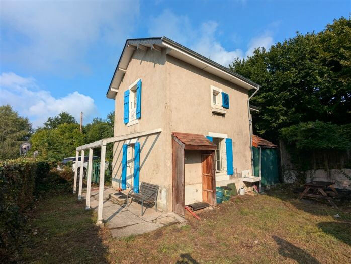 Maison à vendre - Saint-Fréjoux - 2 pièces - 1 chambre