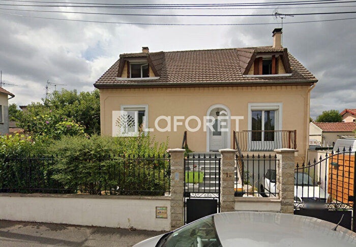 Maison à vendre - Villemomble, Plateau dAvron, Mairie - 5 pièces - 4 chambres