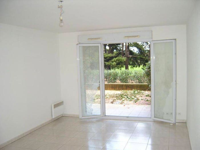 Exterieurs, Fréjus : Appartement 2 pièces à louer
