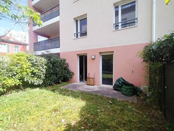 Appartement à louer - Moulin à Vent-Ernest Renan, Vénissieux - 1 pièce