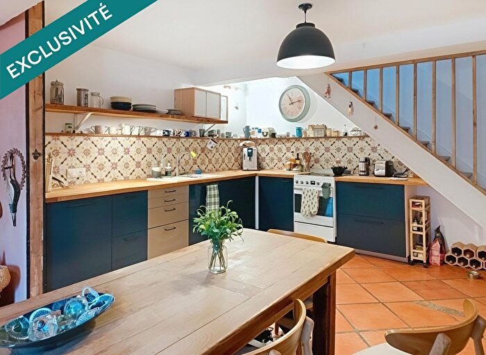 Maison à vendre - Apt - 6 pièces - 3 chambres