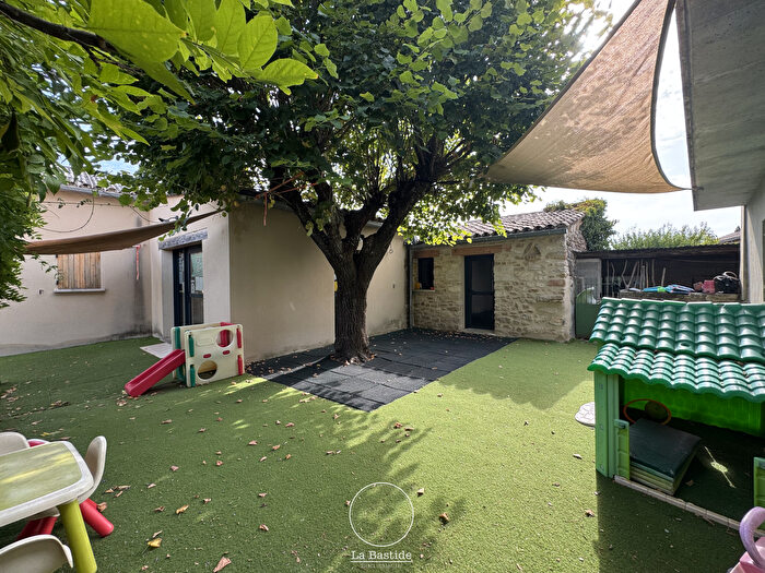 Maison 8 pièces à Bouchet, à vendre