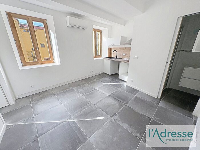 Appartement à louer - Centre Ville, Ajaccio - 2 pièces - 1 chambre