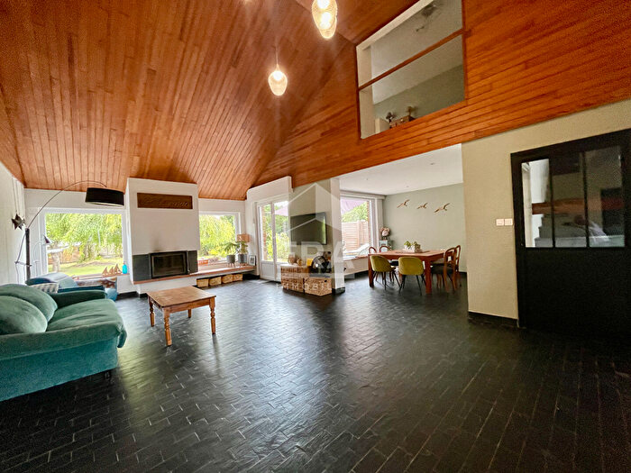 Dunkerque, Rosendaël : Maison 9 pièces à vendre