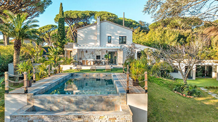 Maison à vendre - Grimaud - 7 pièces - 5 chambres