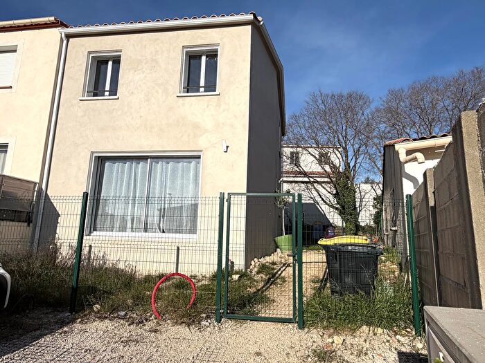 Maison à vendre - Milhaud - 4 pièces - 3 chambres